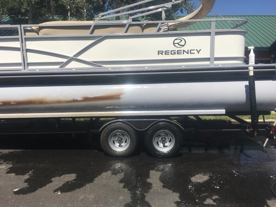 ALUMINUM PONTOON CLEANER & BRIGHTENER – Booyah Clean®